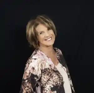 Lella Costa sul palco di Ovada per celebrare le donne - TortonaOnline